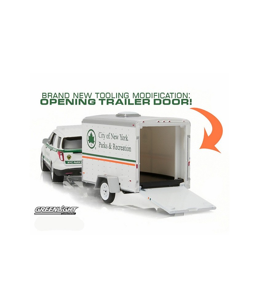 Greenlight Hitch & Tow Series 7 - 2015 Ford Explorer and Cargo Trailer