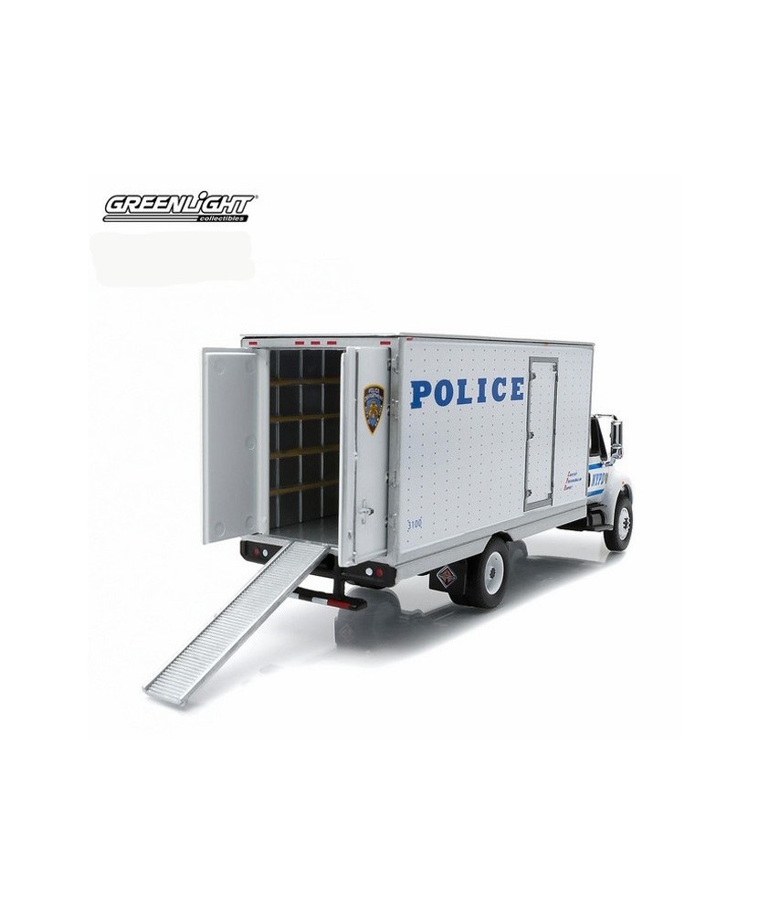 Greenlight HD Trucks Series 3 - International DuraStar Box Van NYPD